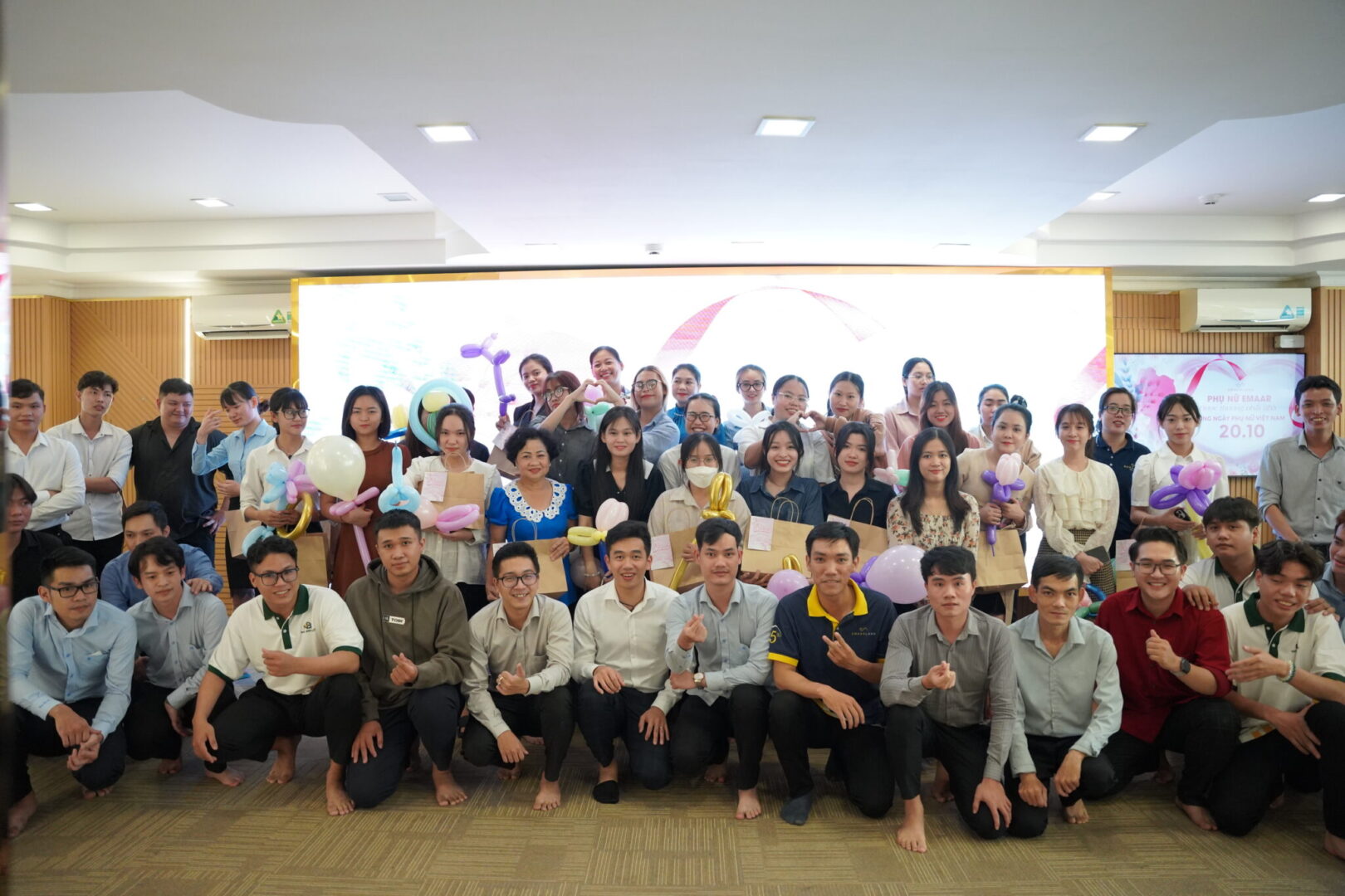 Chào mừng ngày Phụ nữ Việt Nam cùng đại gia đình EMA Land - EMA GROUP